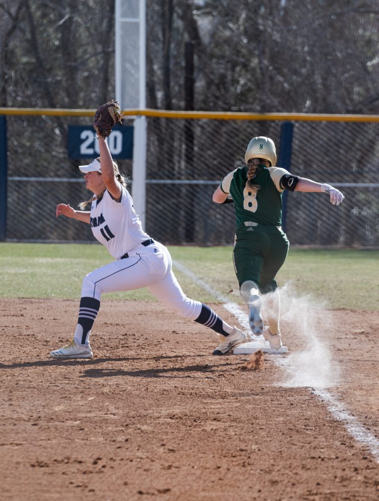 Nevada softball goes 3-2 in annual Wolf Pack Classic | The Nevada Sagebrush